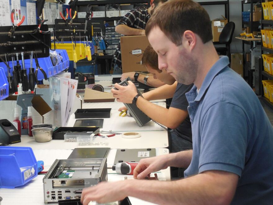 electronics technician salary