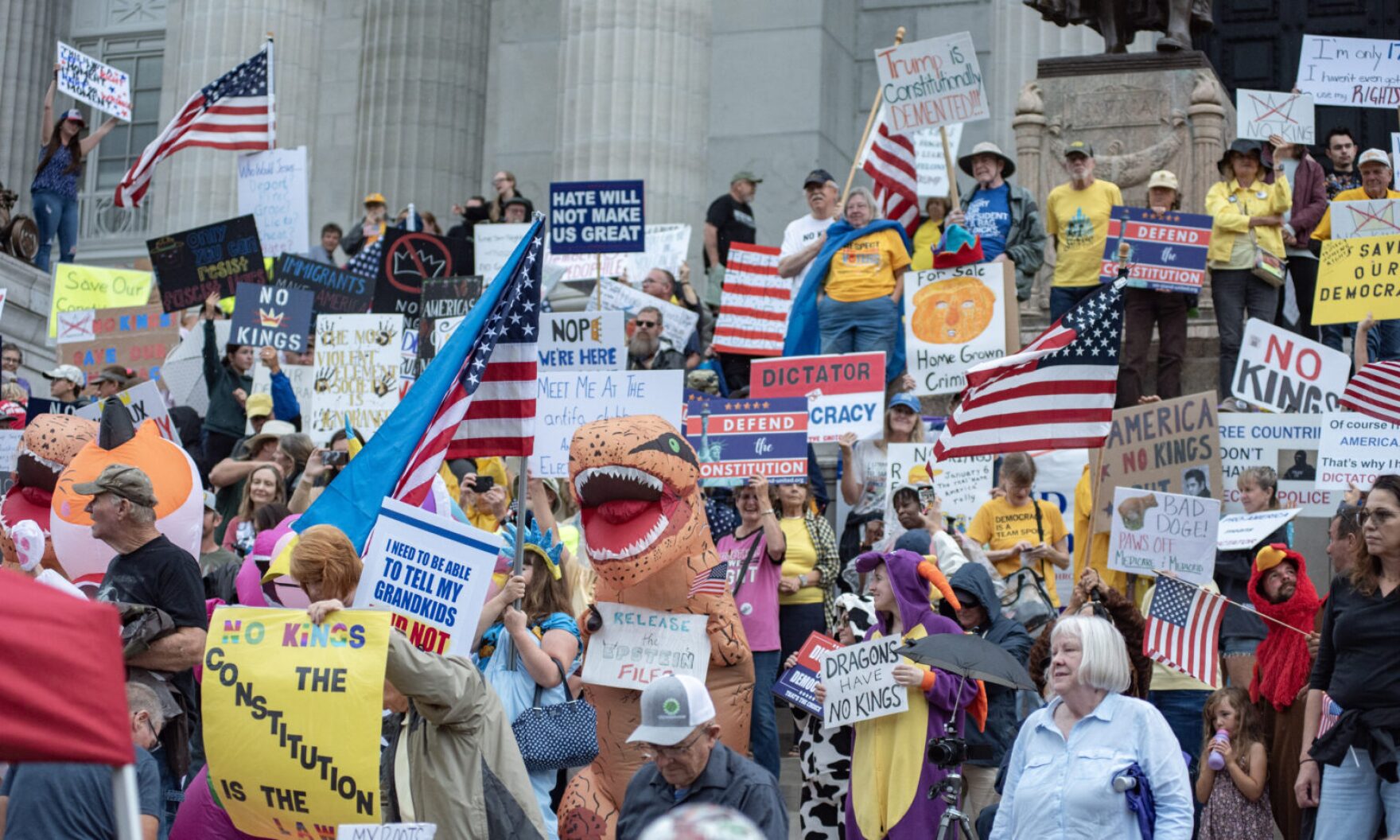 No Kings protests across Missouri help gather signatures to overturn ...