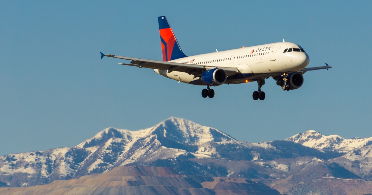 25 people hospitalized after SLC Delta flight drops 1,000 feet