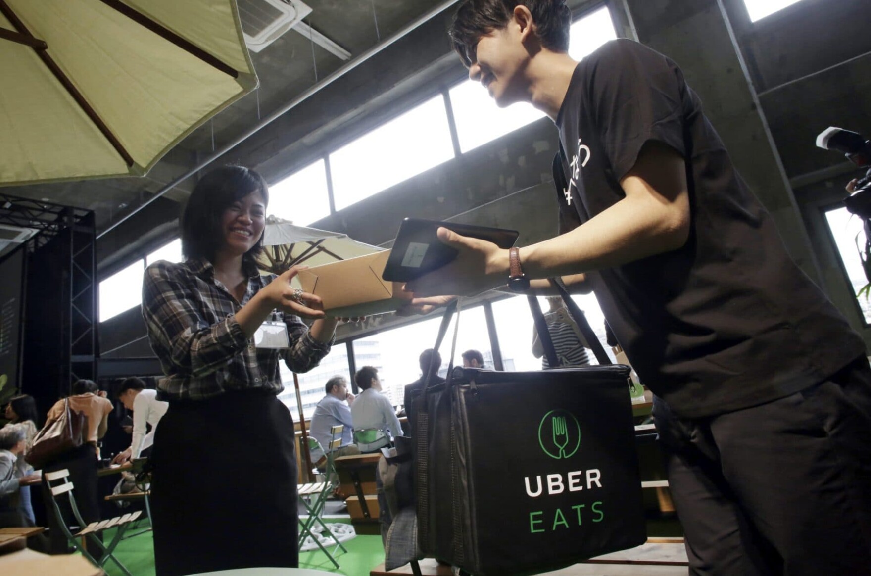 Uber Brings Its Food Delivery Service To More Cities Around The World ...