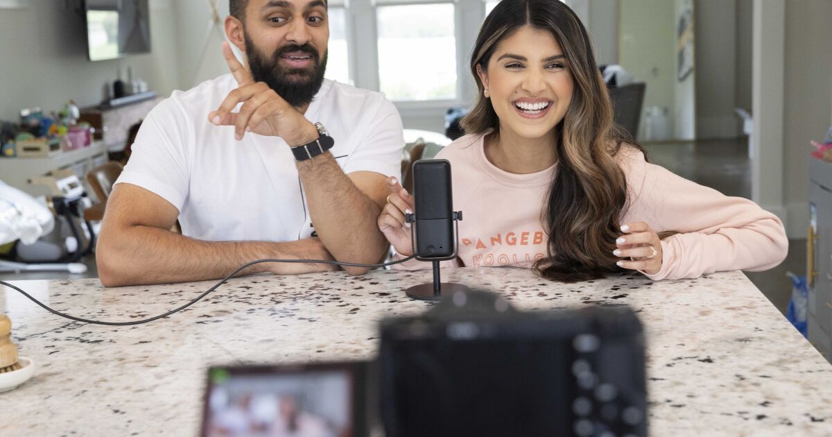 Dallas influencer Maryam Ishtiaq embraces Pakistani identity, challenges cultural norms | KERA News