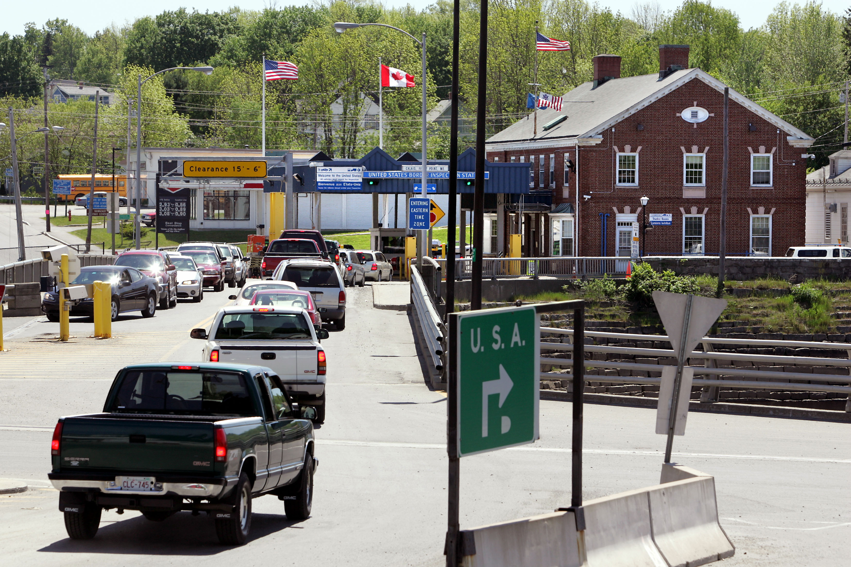 Border Crossing Coburn Gore Maine Maine Traffic From Canada Plummets