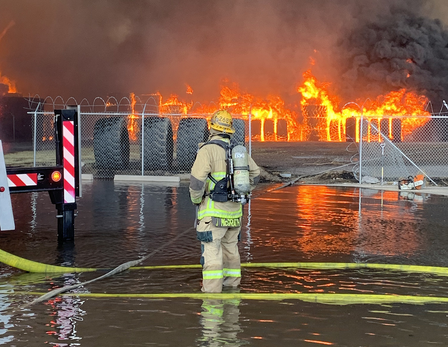 Small House Fire Extinguished In Phoenix Arizonas Family Person Jumped
