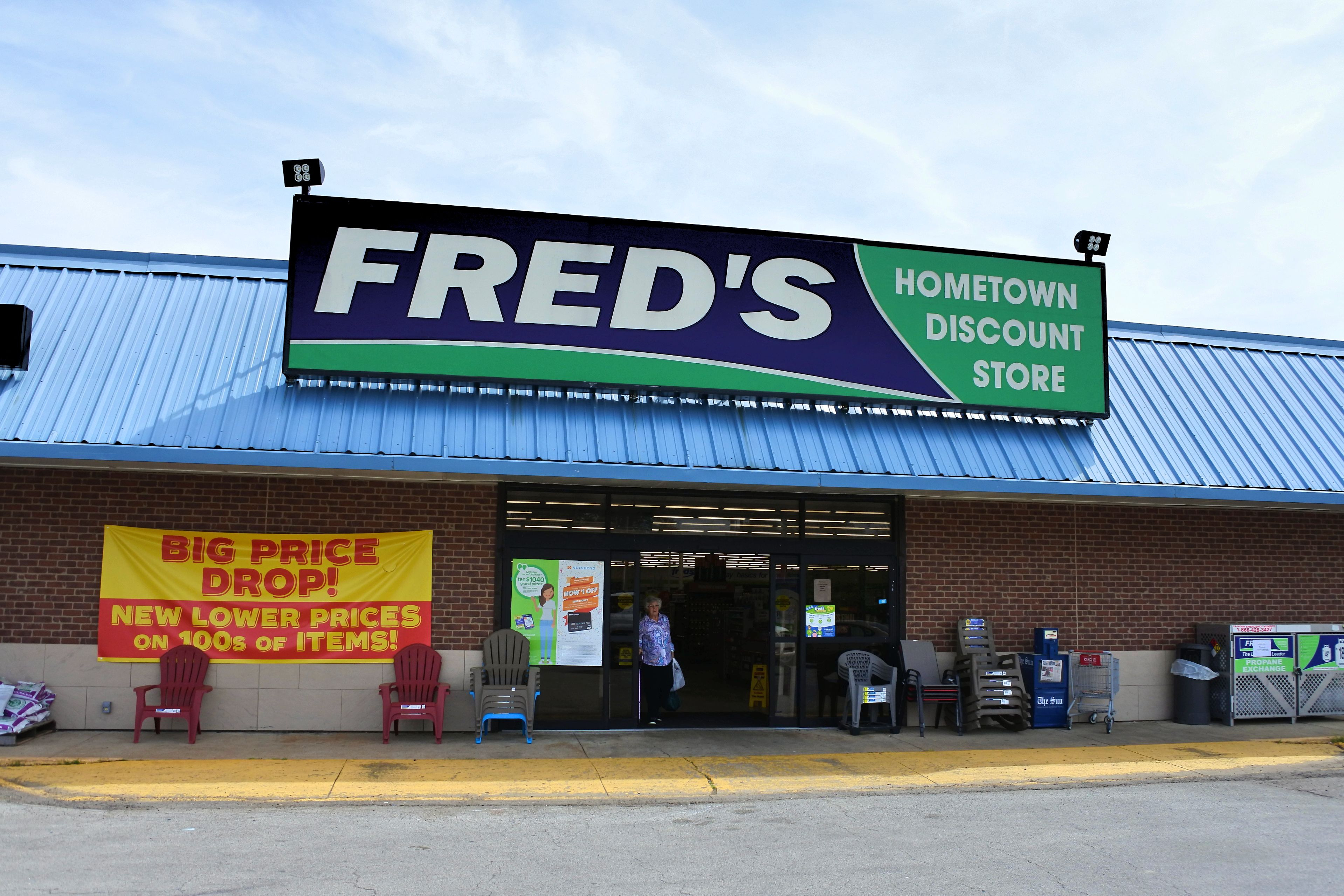 Fred Dollar Store S Logo