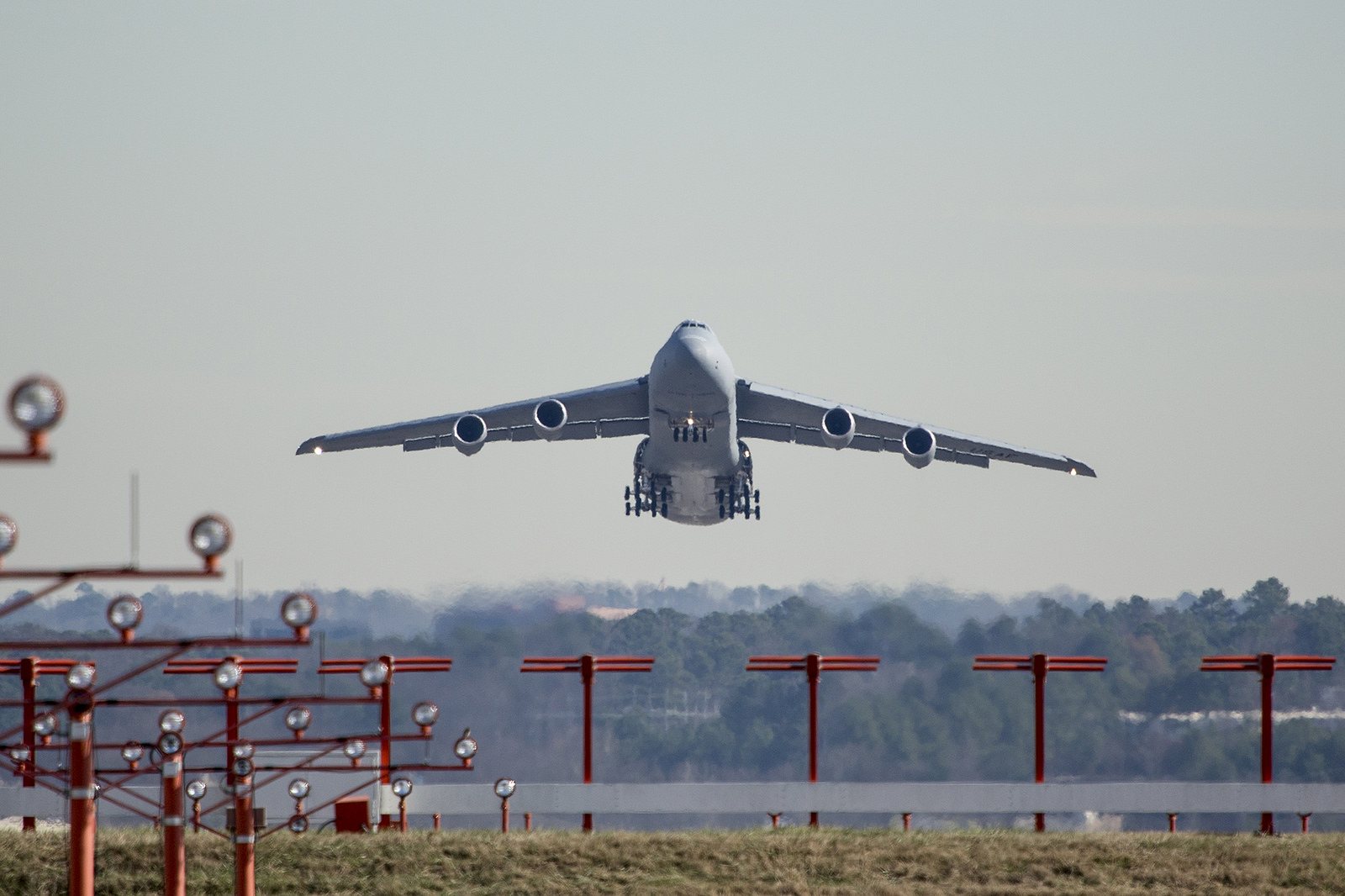 Video Surfaces Of Massive C5 Cargo Plane Landing In San