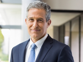 Richard Besser's Instagram, Twitter & Facebook on IDCrawl