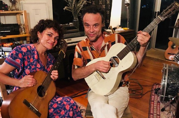 El Marido De Norah Jones Who Is Norah Jones' Husband, Pete Remm & What